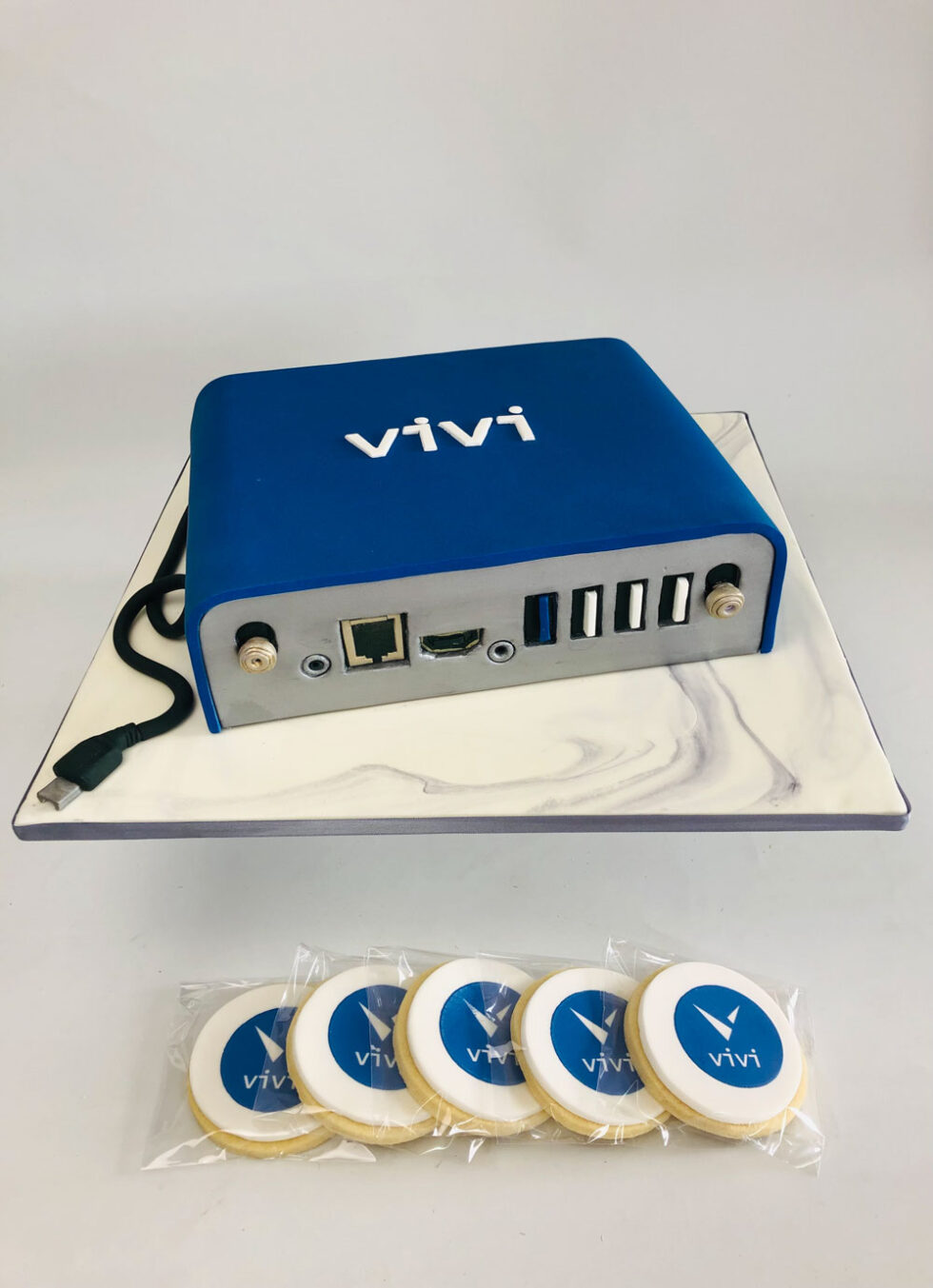 Vivi Cake | Fantasy Cakes